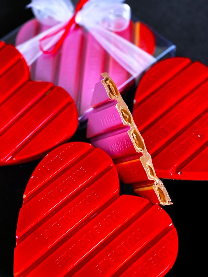 Snap Heart with Gooey Caramel – Essenze Chocolates